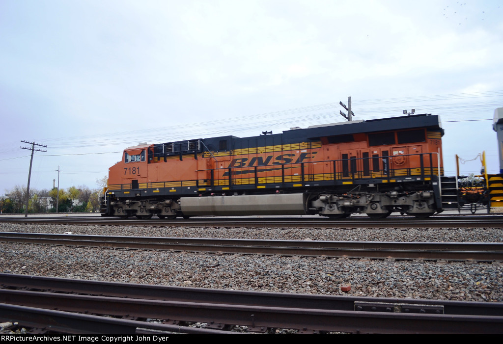 BNSF 7181